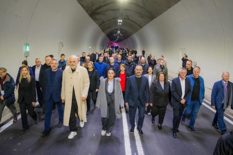 U inaugurua për fushatë pa kolaudim, tuneli i Murrizit ngre pikëpyetje ...